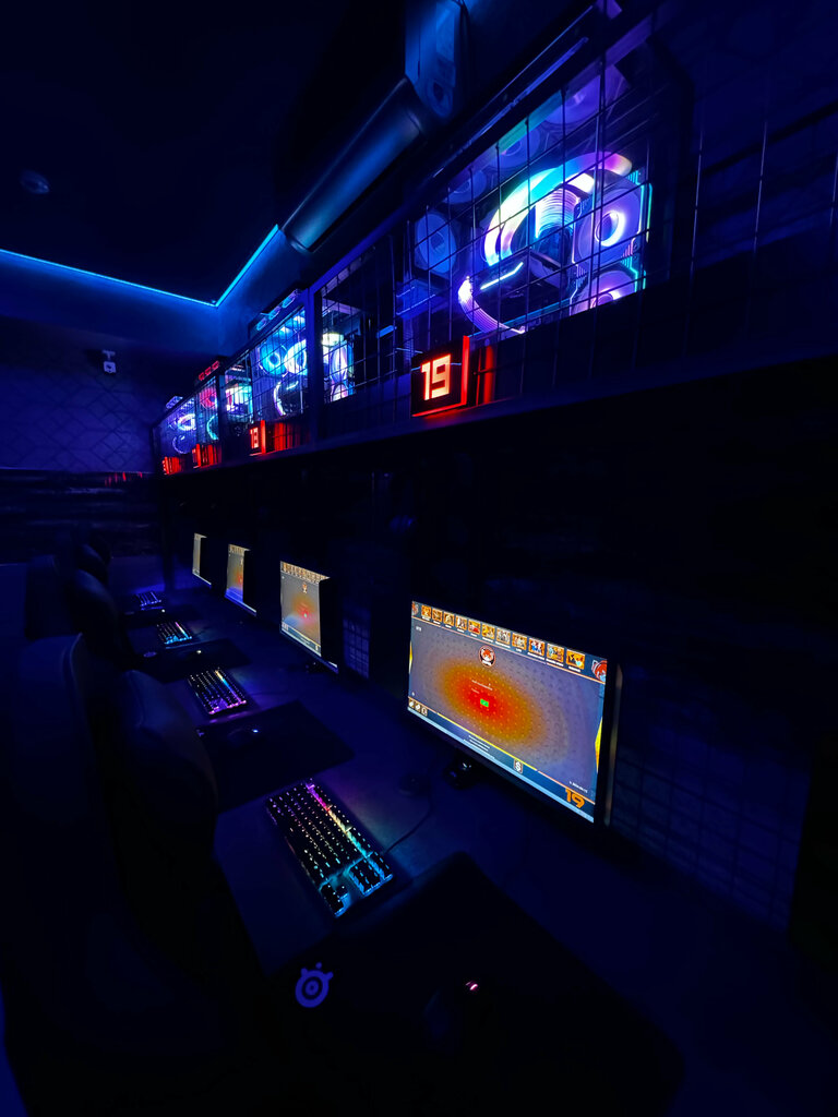 Bilgisayar kulübü Red Panda Gaming, Taşkent, foto