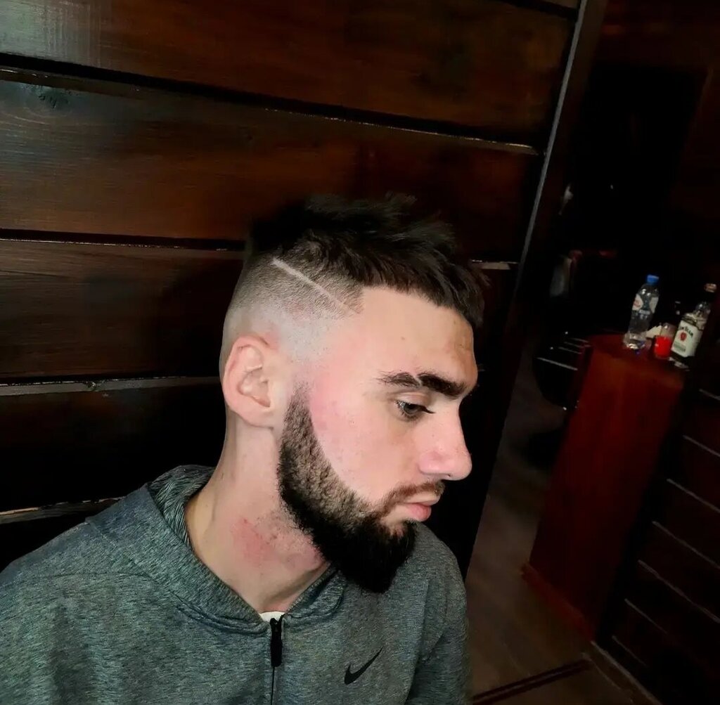 Kuaförler Стрижки по-братски, Kerç, foto