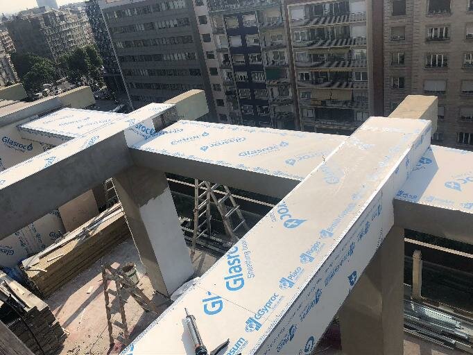 Yeni teknolojiler ve ar-ge merkezleri Reformas Integrales Brito, Barselona, foto