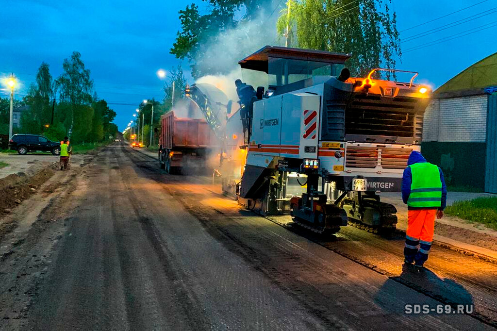 Yol yapımı ve bakımı SpetsDorStroy, Tverskaya oblastı, foto