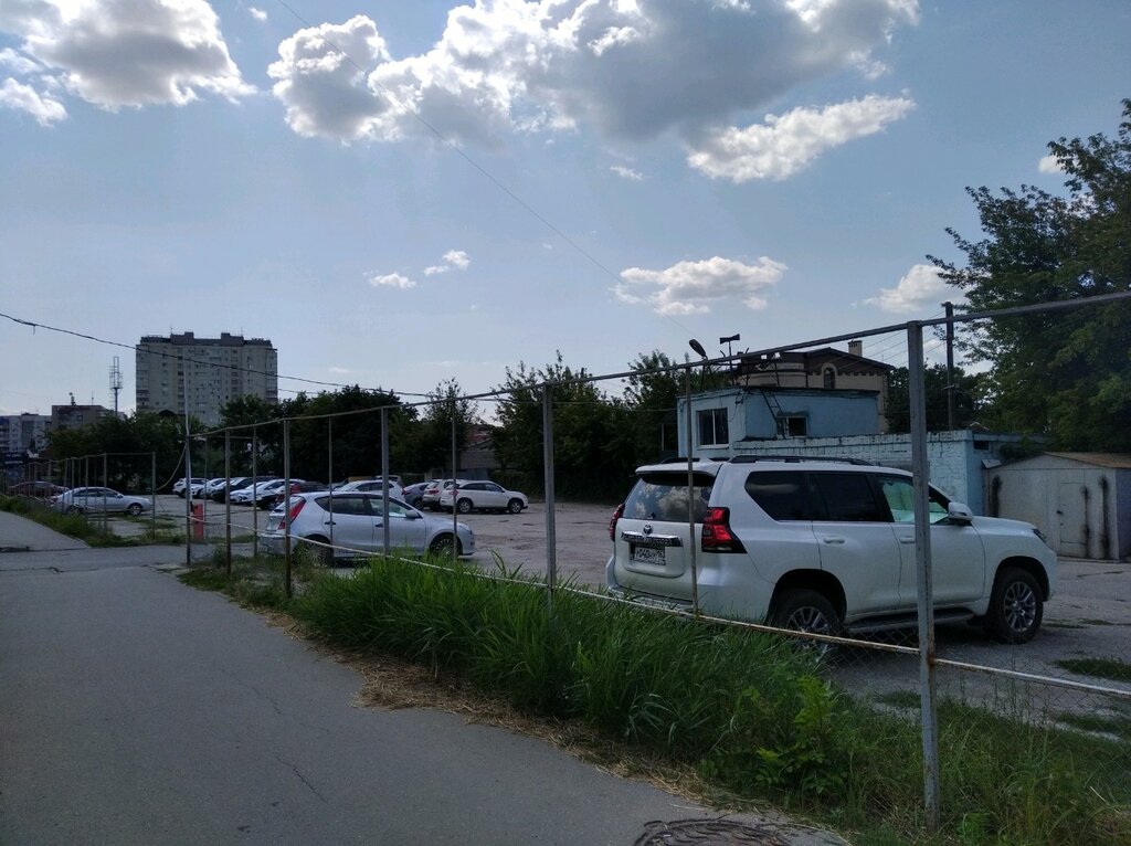 Otoparklar Parking lot, Samara, foto