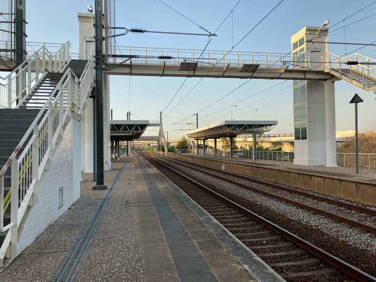 Tren istasyonu Sacavém, Lizbon İlçesi, foto