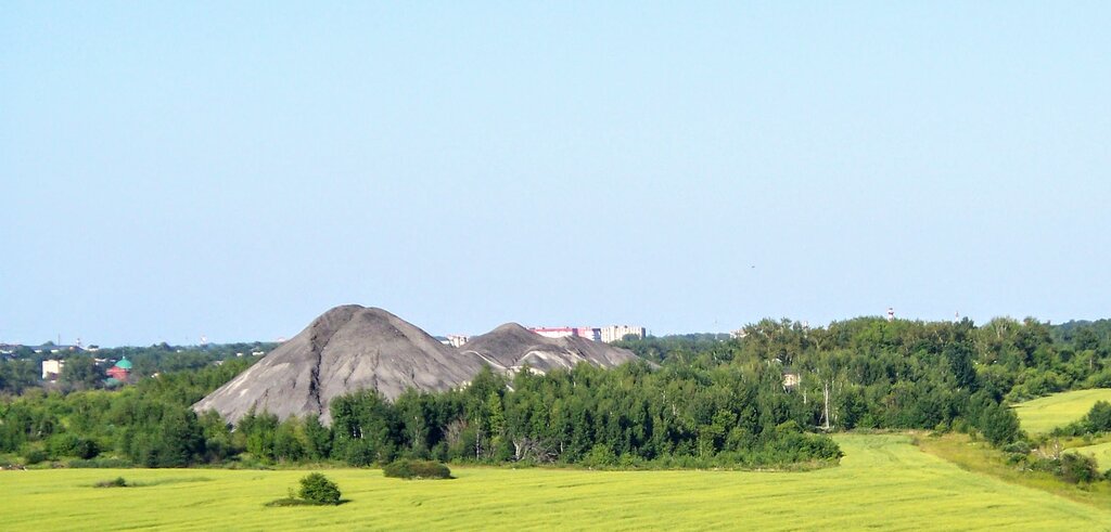 Dağ zirvesi Террикон шахты № 1 Бибиковская, Tulskaya oblastı, foto