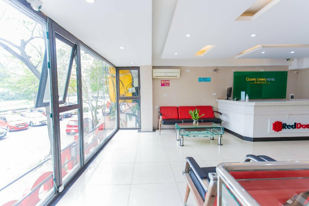 Otel RedDoorz near Lang Ha Street, Hanoi, foto