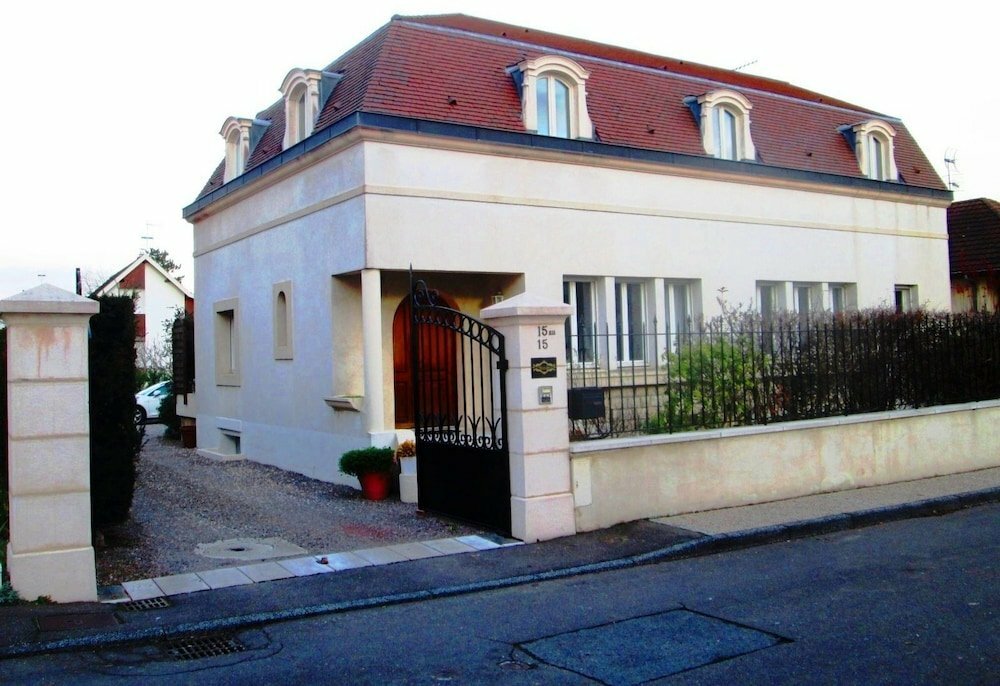 Otel Chambres d'Hôte Dijon Clair de Lune, , foto