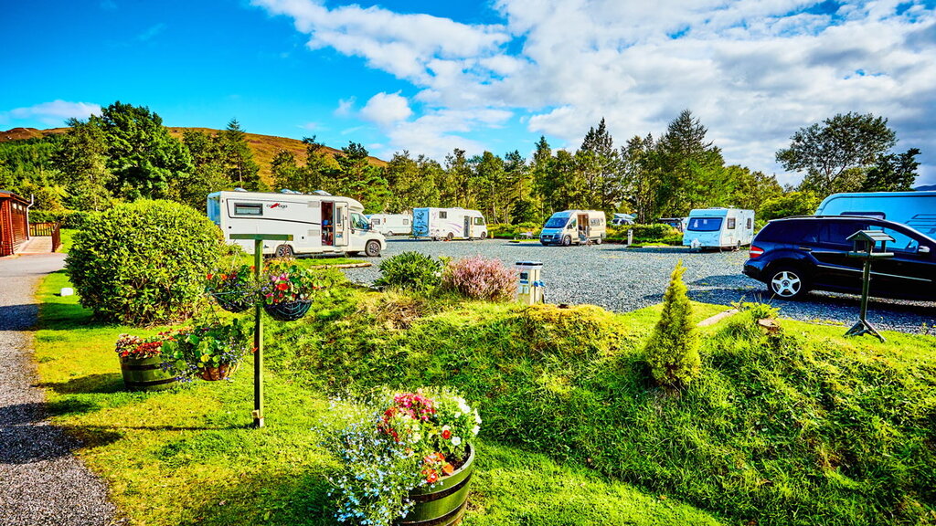 Kamp alanları Kinlochewe Caravan and Motorhome Club Campsite, Highland Konsey Bölgesi, foto