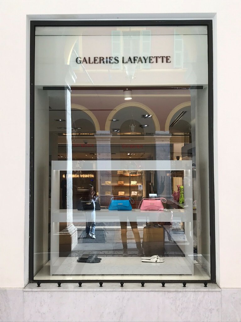 Giyim mağazası Balenciaga, Nice, foto