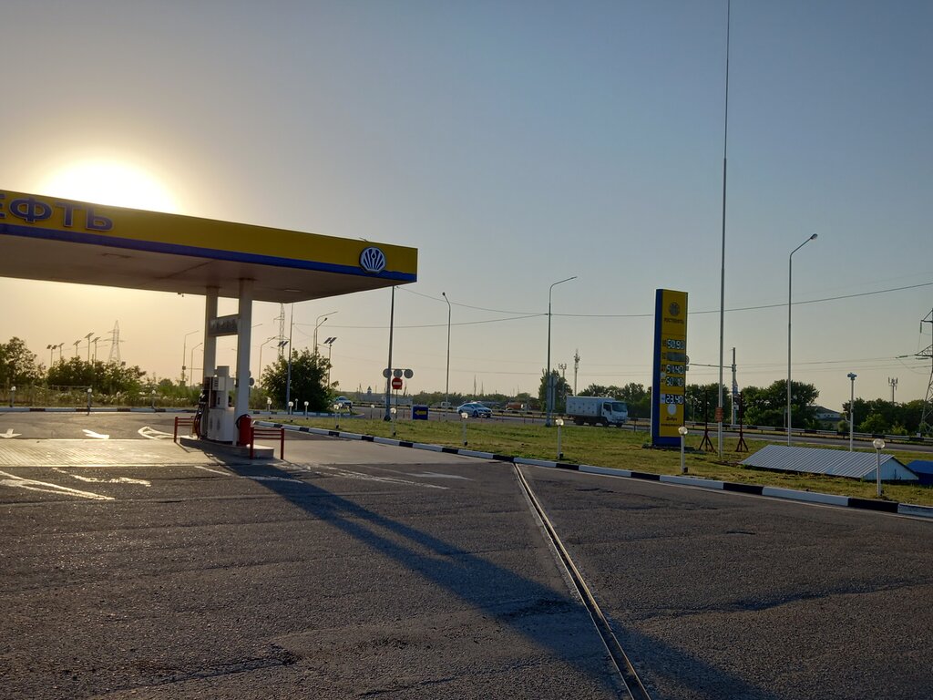 Benzin istasyonu РосТнефть, Krasnodarski krayı, foto