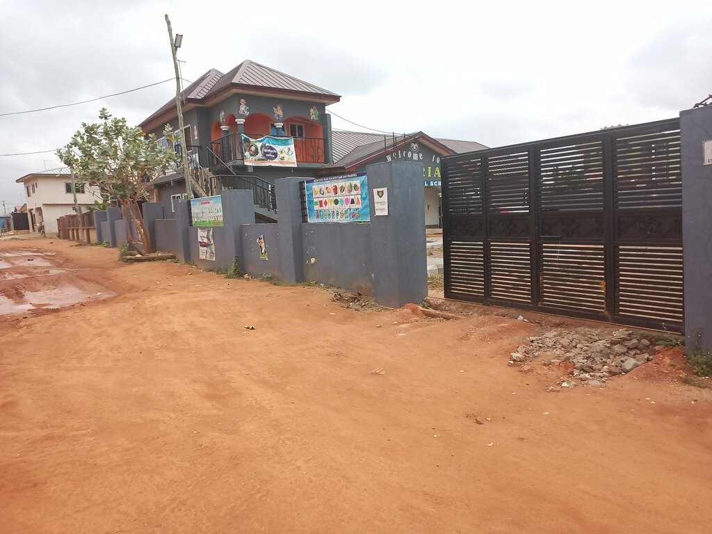 Ortaokul Imperial international school, Dünya, foto