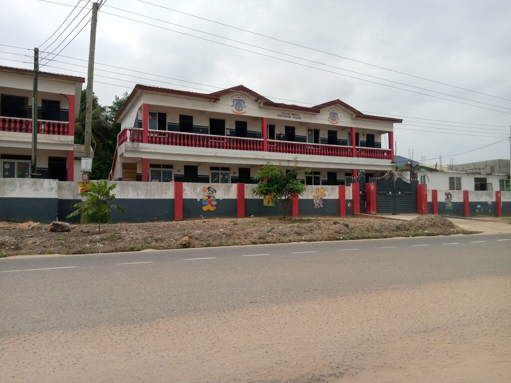 Ortaokul Shalom Angels Montessori School, Dünya, foto