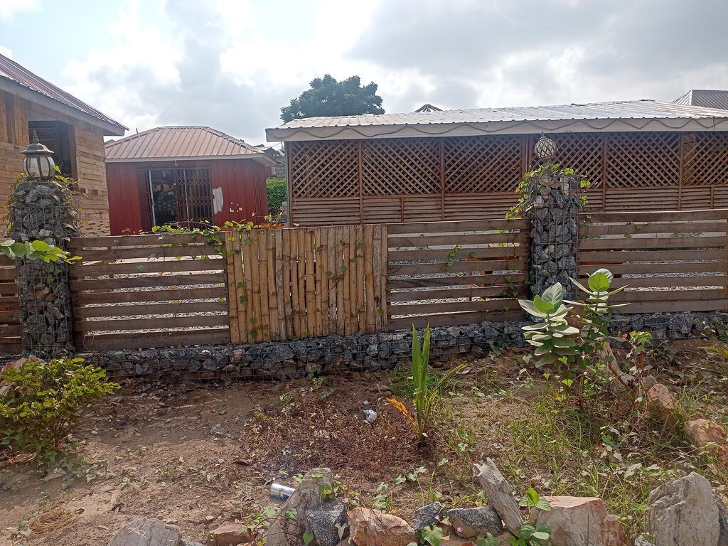 Bar Unbase pub, Dünya, foto