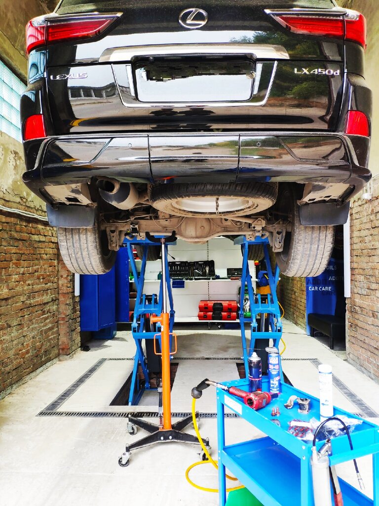 Otomobil servisi Sto Joker Auto, Dmitrovgrad, foto