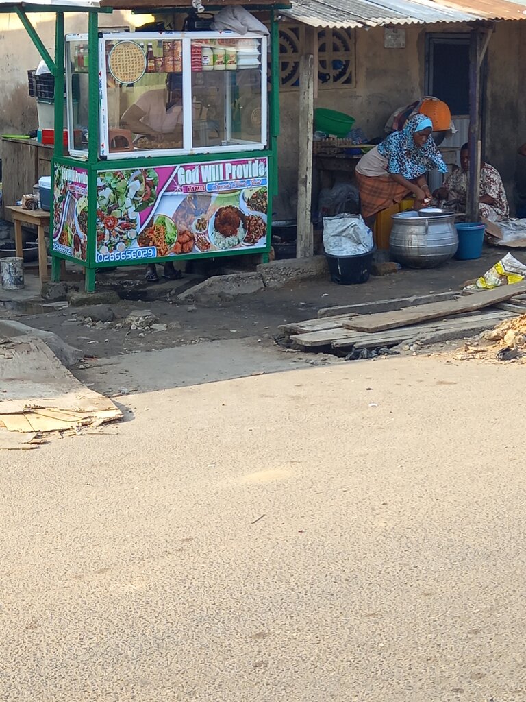 Fast food God will provide, Akra, foto