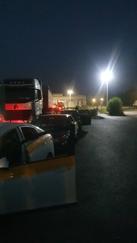 Sınır kapısı Tacikistan Fatihabat Sınır Kapısı, Suğd (Sogd) ili, foto