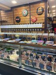 Разливное пенное (ulitsa Larina No:15к2), bira dükkanı  Sertolovo'dan
