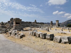 Xanthos Antik Kenti (Antalya, Kaş, Kınık Mah.), turistik yerler  Kaş'tan