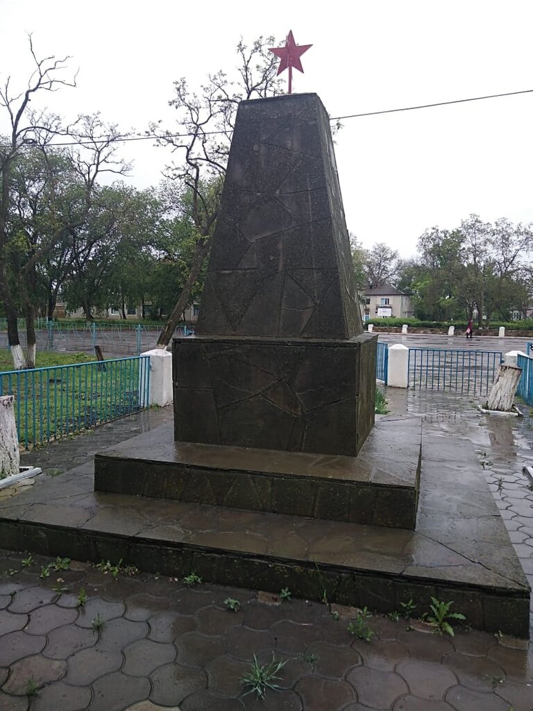 Anıt, heykel Героям ВОВ, Rostovskaya oblastı, foto