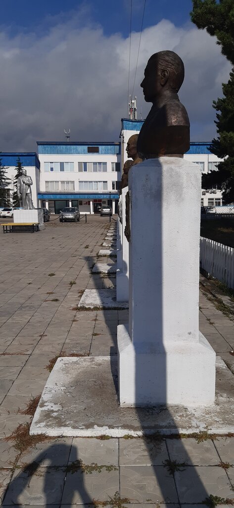 Anıt, heykel Героям Социалистического Труда, Buriatya, foto