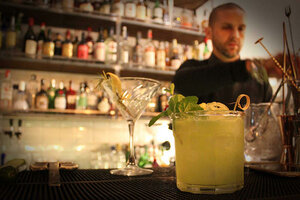 Def. milano (Lombardy, Milano), bar  Milano'dan