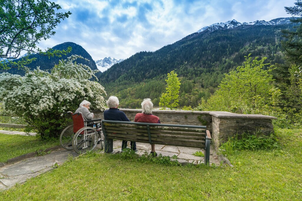 Evde tıbbi yardım Centro Sanitario Bregaglia, Graubunden, foto