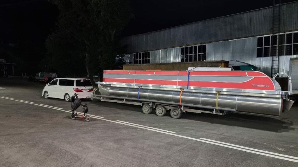 Tekne, kayık, yat Katamaran Meduza, Rostov‑na‑Donu, foto