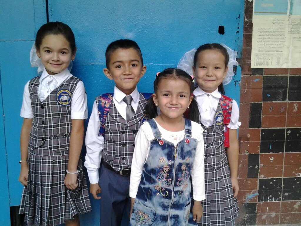 Ortaokul School No. 21, Angren, foto