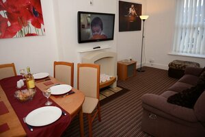 Apartments Wales (Wales, Vale of Glamorgan, High Street), otel  Barry'den