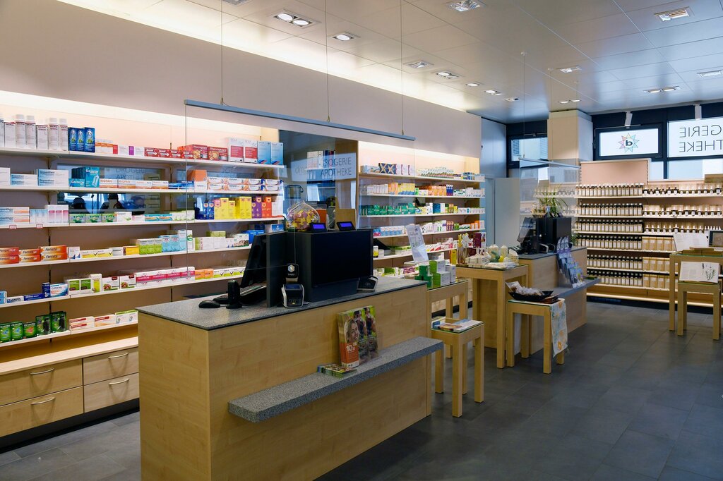 Eczaneler Dropa Drogerie Apotheke Domat, Graubunden, foto