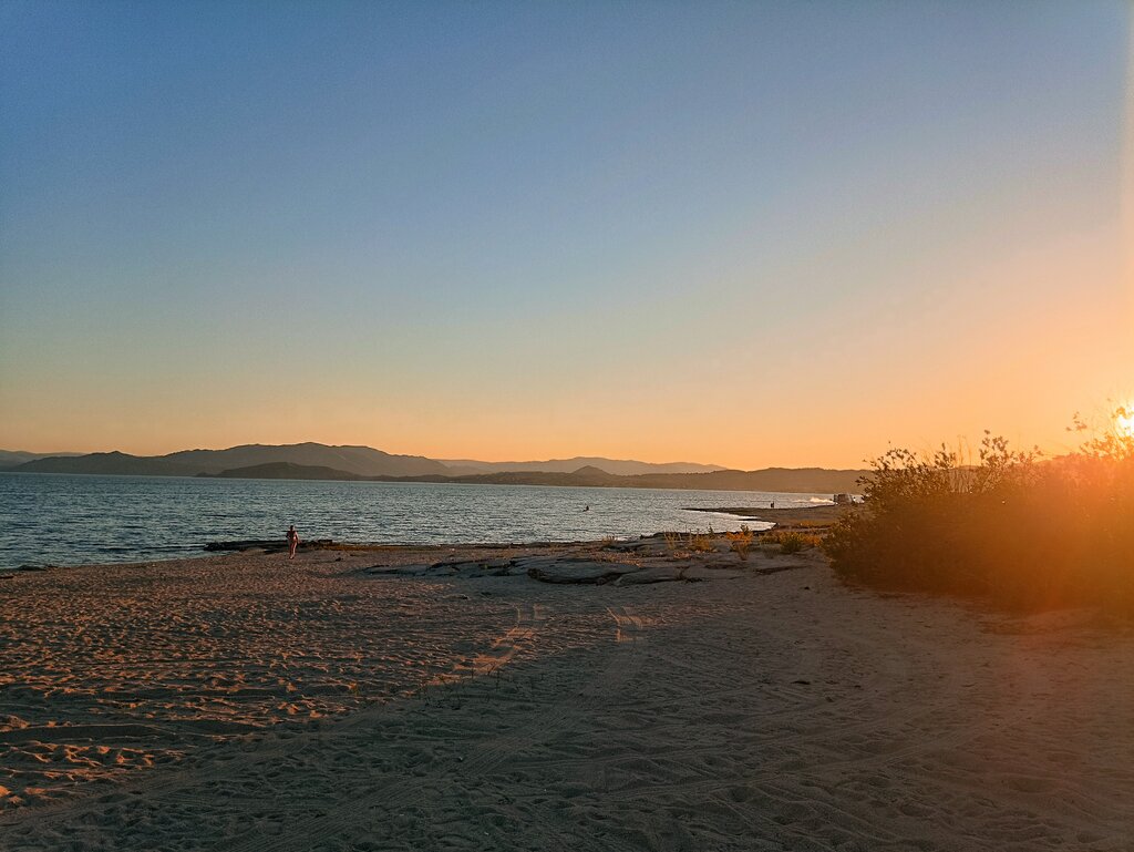 Tatil köyleri Welcome to Buhtarma, Doğu Kazakistan eyaleti, foto