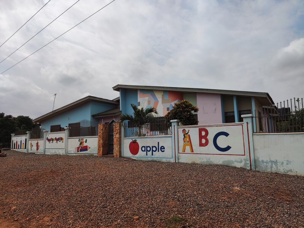Ortaokul Rosebud Montessori School, Dünya, foto