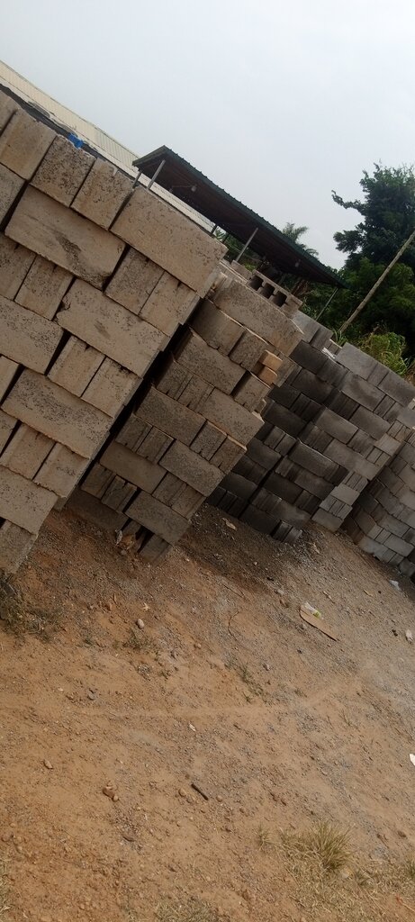 Yapı malzemeleri pazarı B concrete blocks, Dünya, foto