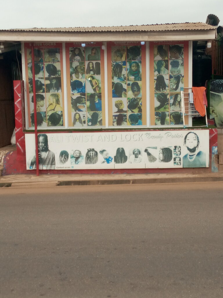 Güzellik salonu Ali twist, Dünya, foto