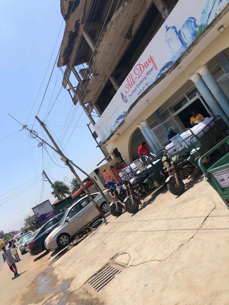 Market All Day Purified Drinking Water, Dünya, foto