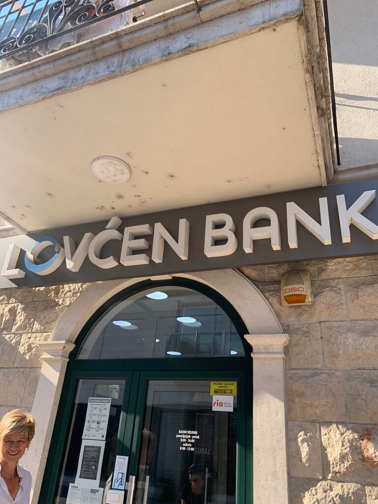 Banka Ловчен банк, Kotor, foto