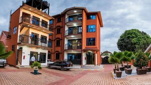 High Quality Apartment - Blue Pearl (Kampala, John Kinyingi Road), otel  Kampala'dan
