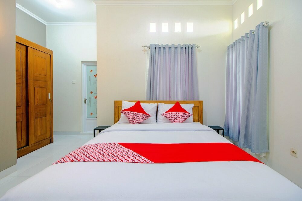 Otel Oyo 1355 Griya Wismono Homestay, Dünya, foto