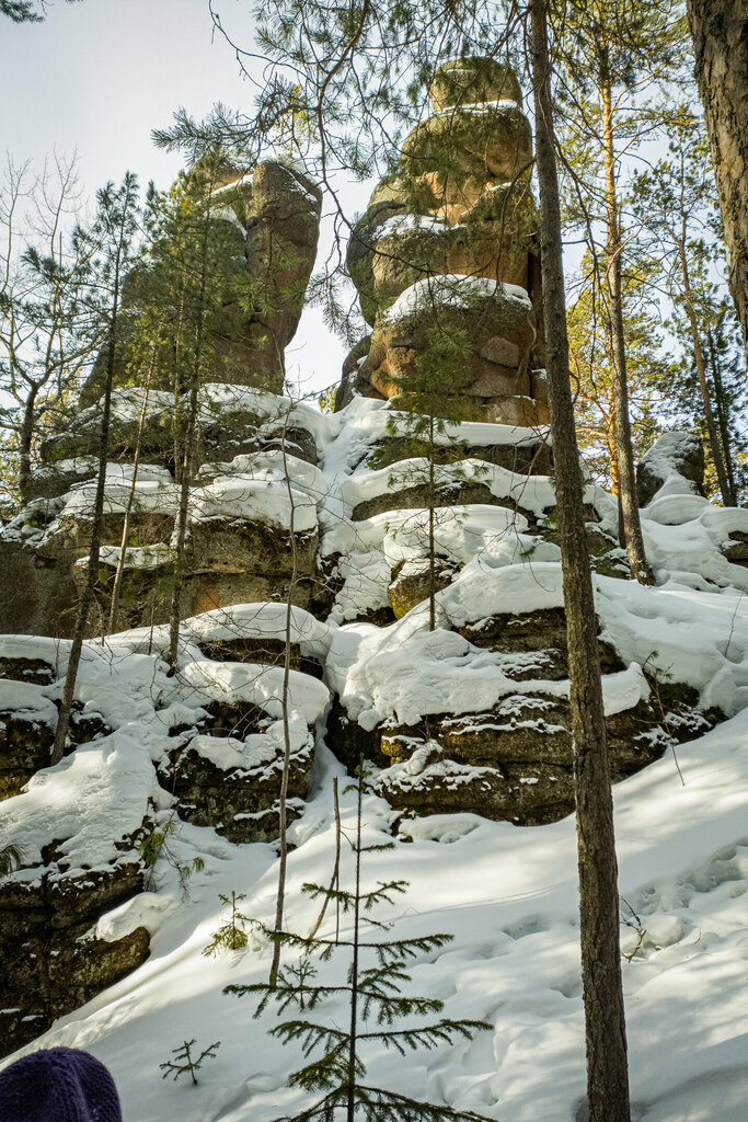 Dağ zirvesi Скала Близнецы, Krasnoyarski krayı, foto