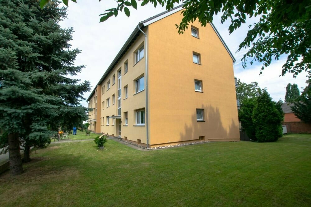 Otel Tolstov-Hotels Large 3 Room Apartment with Garden, Meerbusch, foto