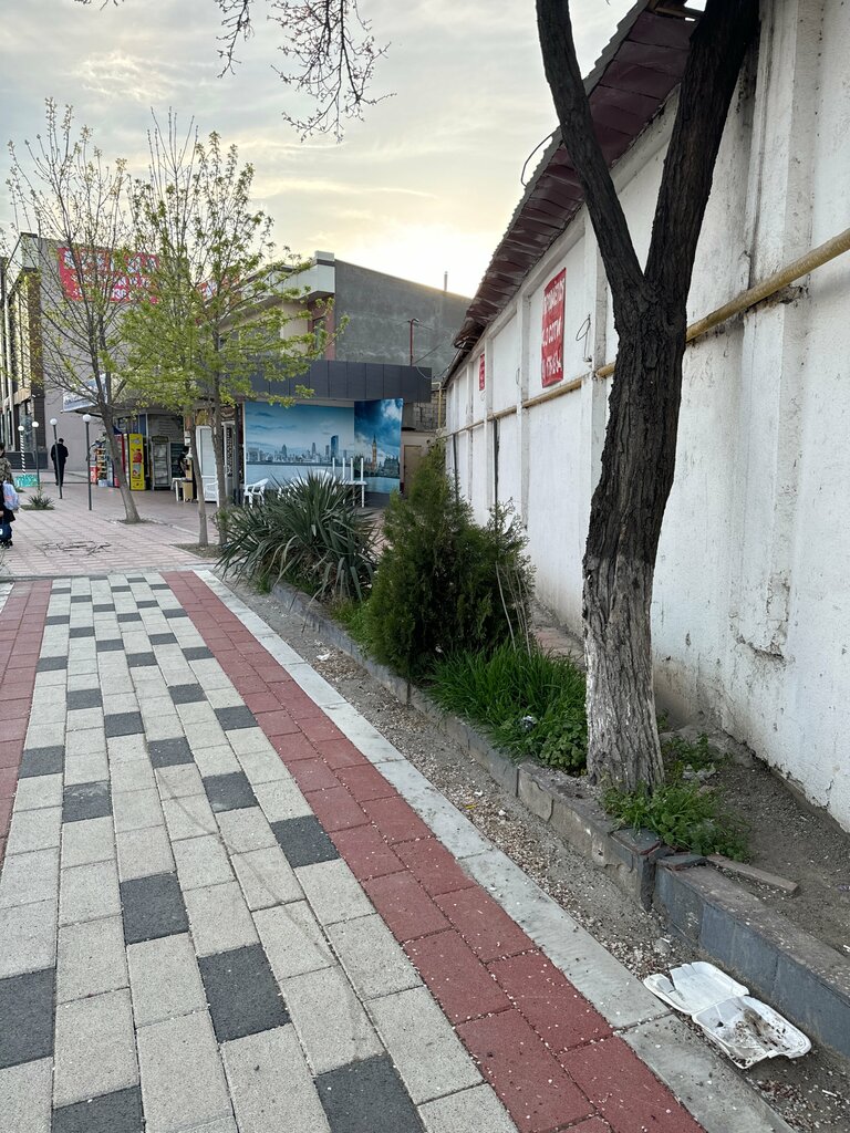 ATM'ler Ipak Yuli Bank, Taşkent, foto