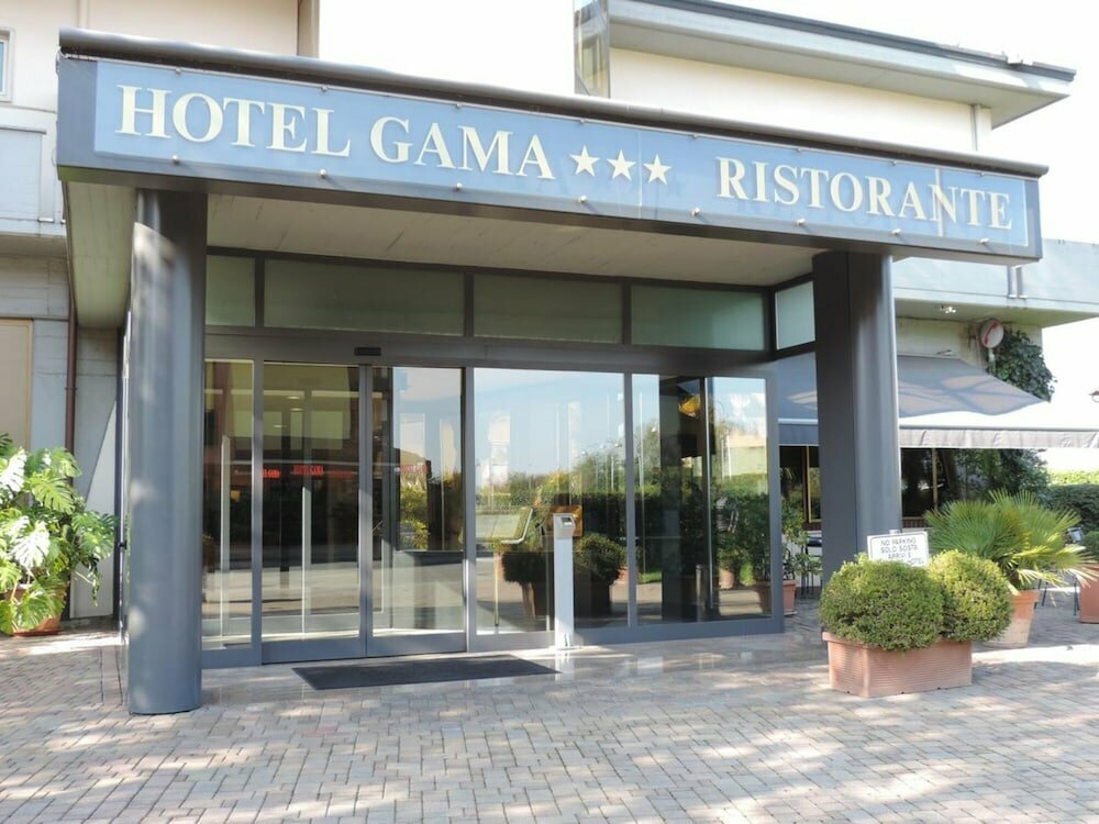 Otel Hotel Ristorante Gama, Lombardiya, foto