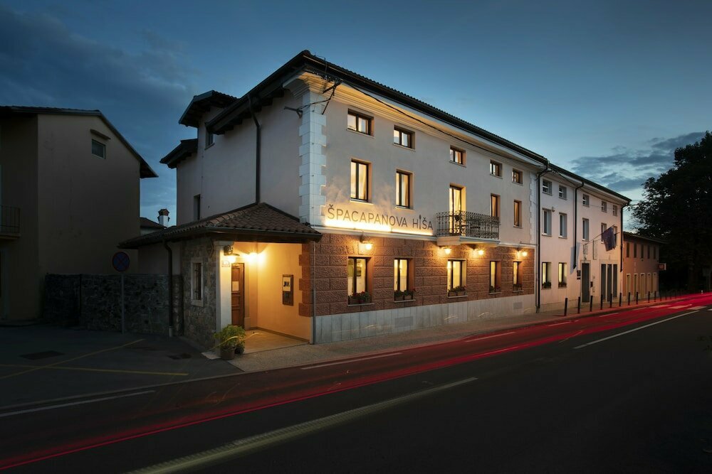 Otel Špacapanova hiša, Dünya, foto