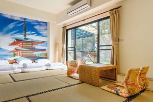 Tainan Rock nest view inn (Taiwan, City of Tainan, Minquan Road, Section 1), otel  Tainan'dan