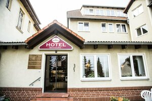 Hotel Stadt Peine (Lower Saxony, Peine, Schwarzer Weg, 70), otel  Peine'den