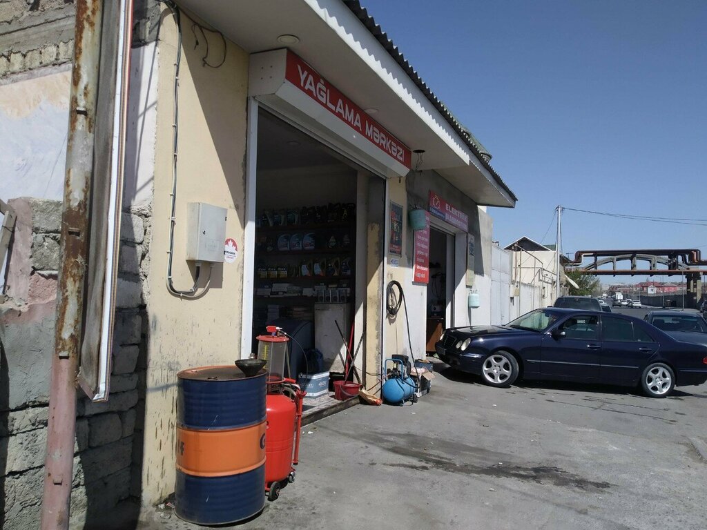 Express yağ değişim noktası Yağlama, Bakü, foto