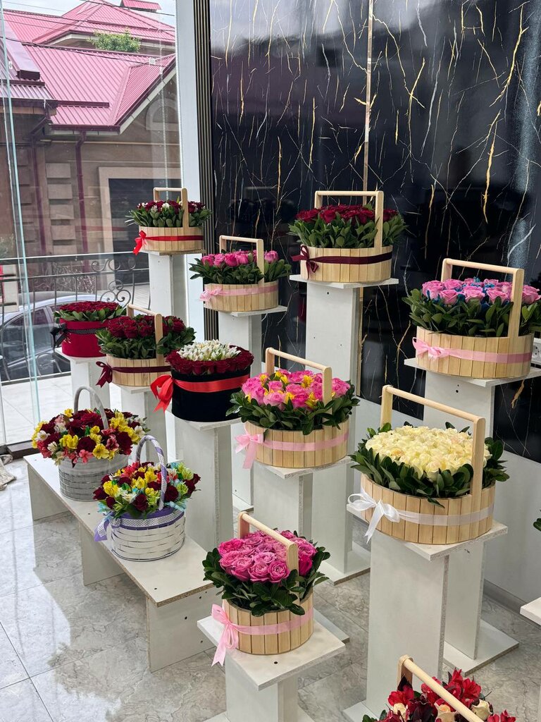 Çiçekçiler Gullar_uz, Taşkent, foto