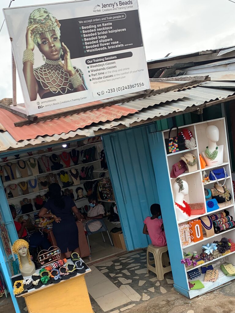 Stil uzmanı, makyöz Jenny’s beads, Dünya, foto