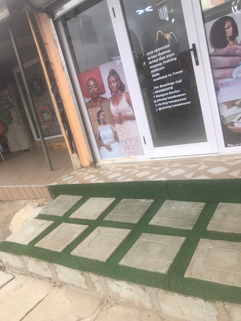 Güzellik salonu Christy’s makeover, Dünya, foto