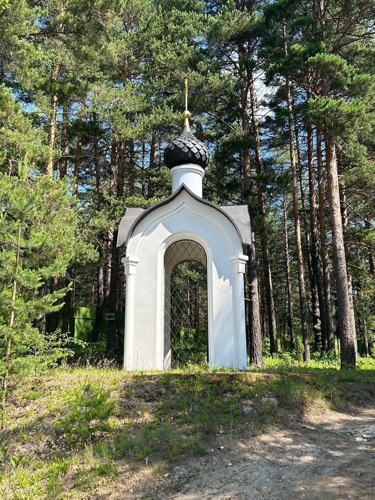 Şapel, haç anıtı Часовня, Kostromskaya oblastı, foto