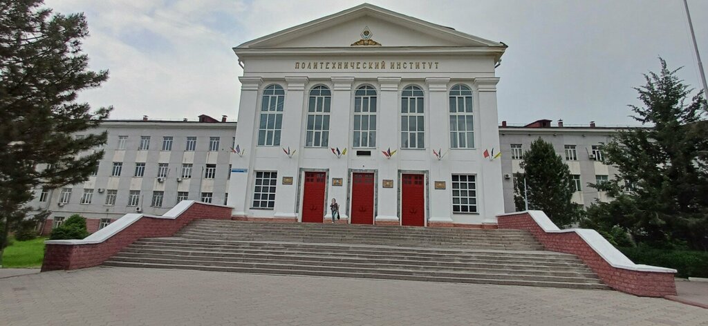 Üniversiteler Kyrgyz Technical University, Bişkek, foto