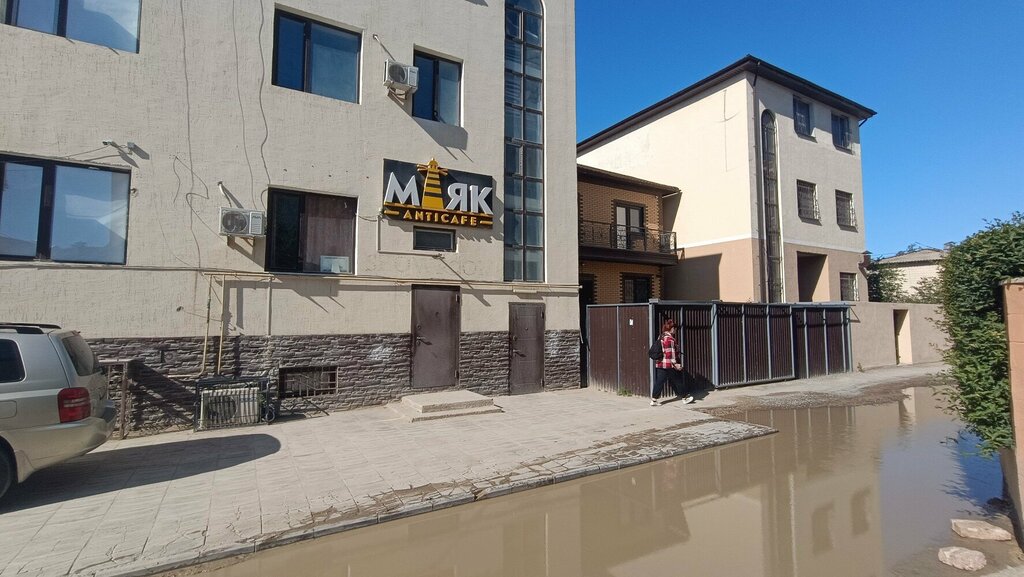 Antikafe Lighthouse, Aktav, foto